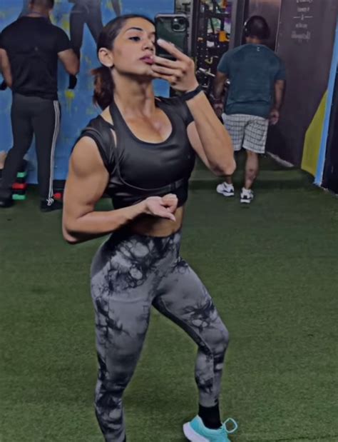 Girl Flexes Ripped Arm Near Fat Guys By Bigelowmax On Deviantart
