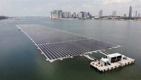 Schwimmendes Solarkraftwerk Versorgt Singapur Mit Strom Globalmagazin