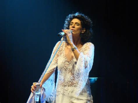 Simone Diz Que Novo Disco Traz Mensagem De Amor E Paz O Que é Notícia Em Sergipe