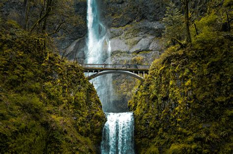 Multnomah Falls Desktop Wallpaper