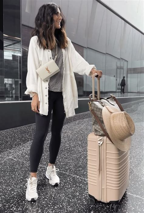 20 Yoga Pants Outfit Ideas Your Friends Will Copy Asap