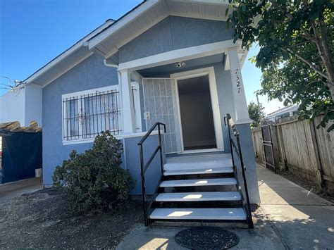 7327 Weld St Oakland Ca 94621 Zillow