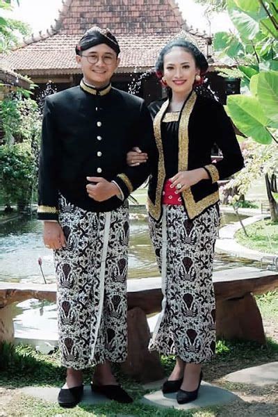 Baju Adat Tradisional Semua Daerah Di Indonesia Pakaian Adat Jawa