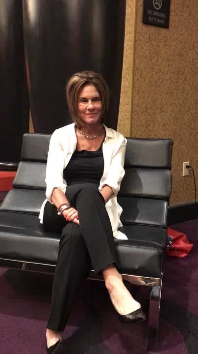 [video] Shari Levitin On Linkedin Heartandsell Shotofshari Socialselling Salesenablement