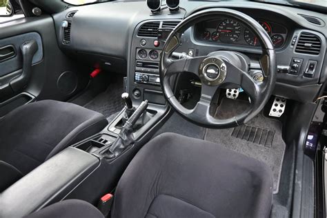 Nissan Skyline R33 Interior