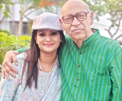 বাবা দিবসের গানে আবুল হায়াত রিচি