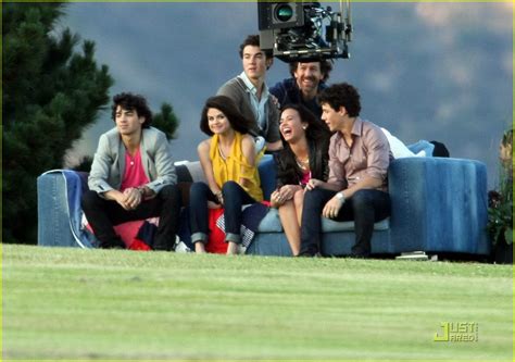 Selena Gomez And Nick Jonas Wiffle Ball Buddies Photo 183421 Photo