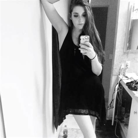 Mirror Selfie Scrolller