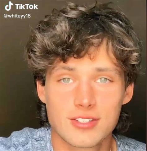Who Is This Tiktoker Middle Aged Moms Are Swooning Over