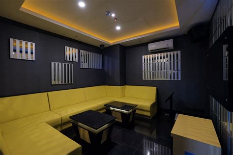 Medium Room — Zero4 Karaoke