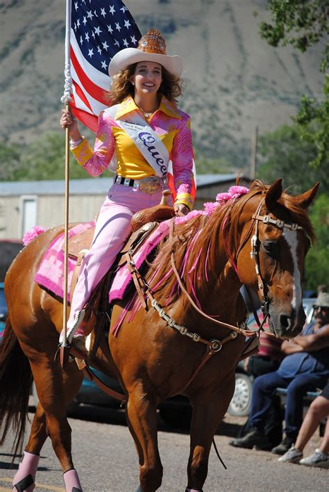 The Laughing Raven 2010 Magdalena Old Timers Parade Part 3