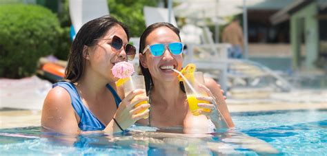 Swimming In Las Vegas Nv The Top 4 Swimming Pools In Las Vegas