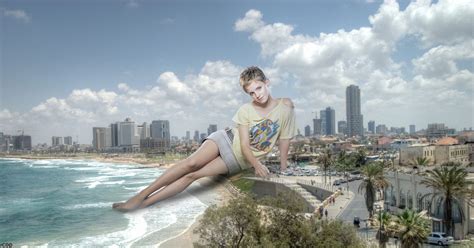 Docops Size Blog Giantess Emma Watson At Beach