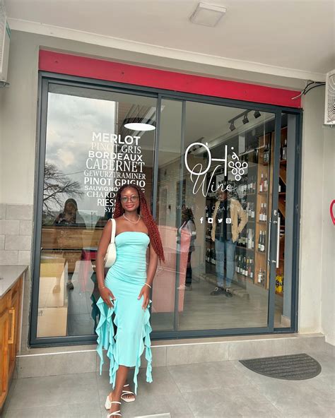 𝐻𝒶𝓏𝑒𝓁 𝒮𝒶𝓈𝒽𝒶 🤍 🍷🍇🫧 Instagram