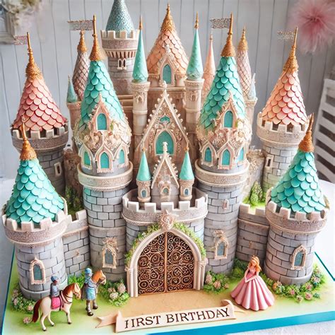 Explore 10 Amazing First Birthday Cake Designs