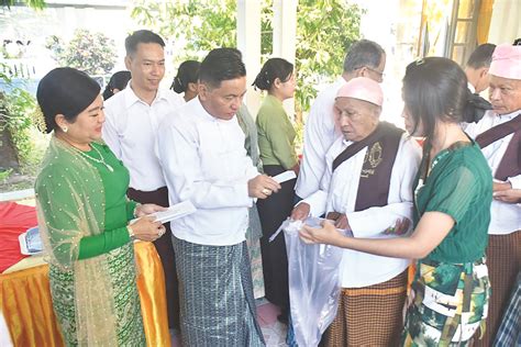 အလယ်ပိုင်းတိုင်းစစ်ဌာနချုပ်၌ မြန်မာနိုင်ငံကလေးများနေ့ အထိမ်းအမှတ် မူက