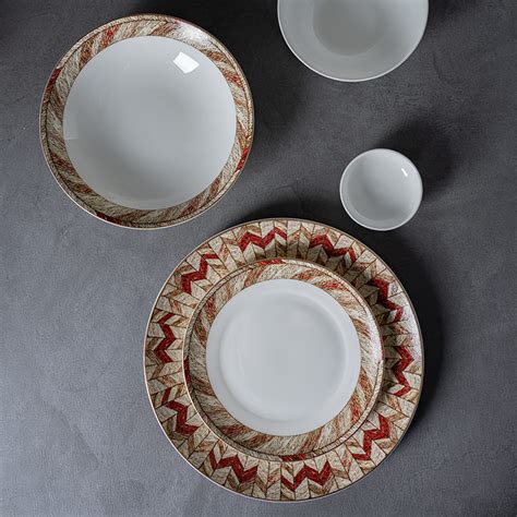 Luxury Bone China Dinnerware Set With Geometric Pattern Pito