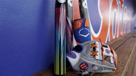Florida Gators Announce Partnership With Wilson Demarini Evoshield
