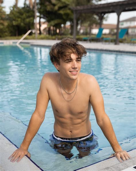Bryce Parker Shirtless Celebs