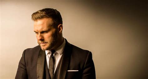 Hire Dan Hadfield Gary Barlow Tribute Booking Agent