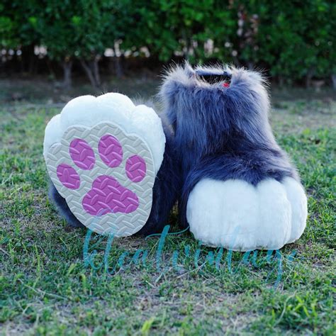 Grey Feet Paws Fursuit Kemono Toony Kigurumi Fursona Kawaii Outdoor
