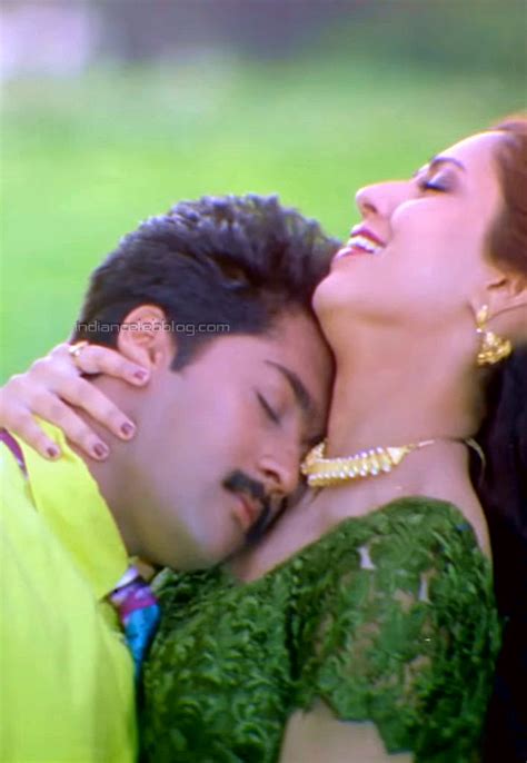 Vijayalakshmi Hot Navel Show Suriya Tamil Movie Pics Hd Caps