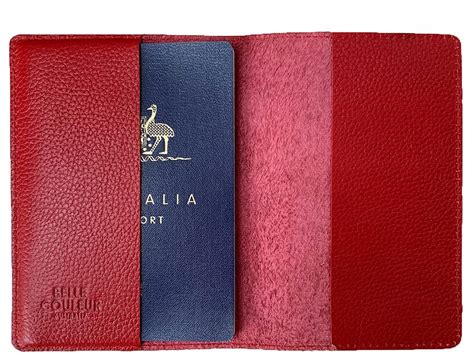 Gabriel Red Leather Passport Holder Belle Couleur