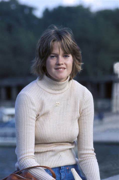 20 Vintage Photos Of A Young Melanie Griffith In The 1970s ~ Vintage Everyday