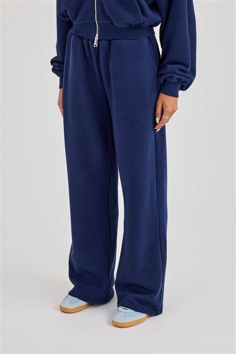 Jogginghose Mit Gewaschenem Logo Applikationen Und Weitem Bein