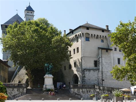 Schloss Von Ducs De Savoie Schloss Der Herzöge Von Savoyen Chambery