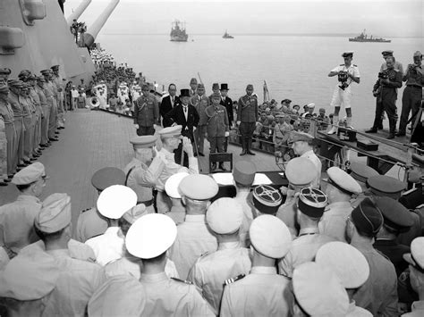 Las Impactantes Fotos De Max Desfor El Gran Fotógrafo De Guerra Que Murió A Los 104 Años Infobae