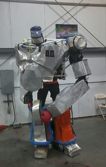 Testing My Smol Giant Robot Rmecha