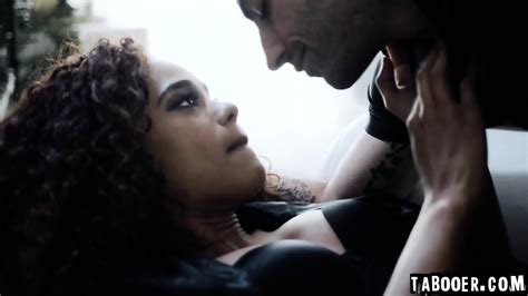 Scarlit And Jake The Delivery Man Had Sex During Pandemic Eporner