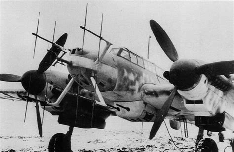 需要4个人操作的重型战斗机—德国ar E561 哔哩哔哩