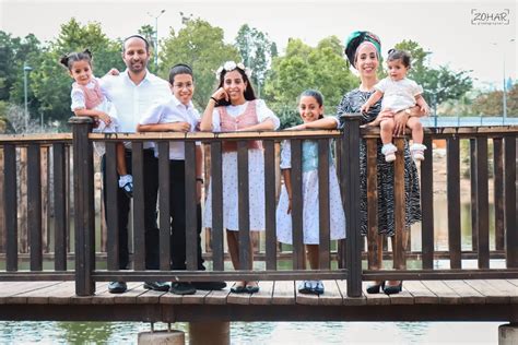 צלמת זוהר מרים כהן צילום ילדים ומשפחה וצילום מסחרי בפתח תקווה