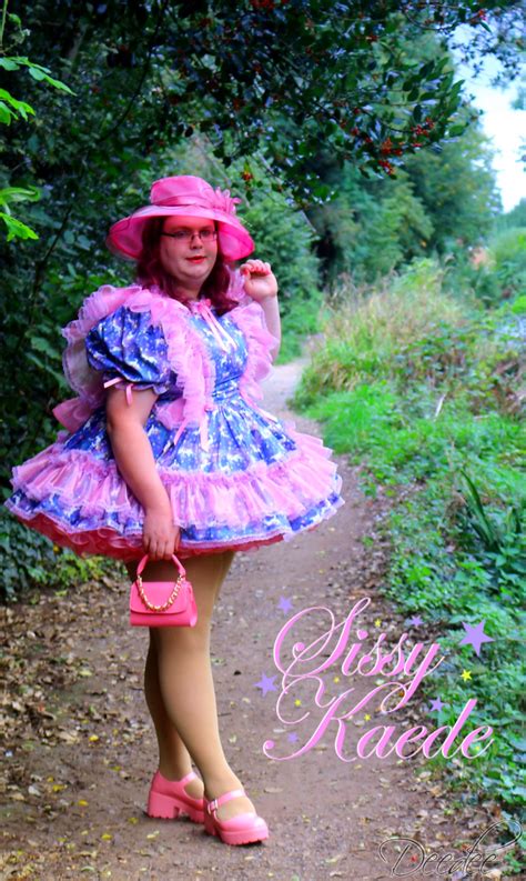 Sharing Some Prissy Sissy Piccys Today Had A Shoot With My Sissy Pal