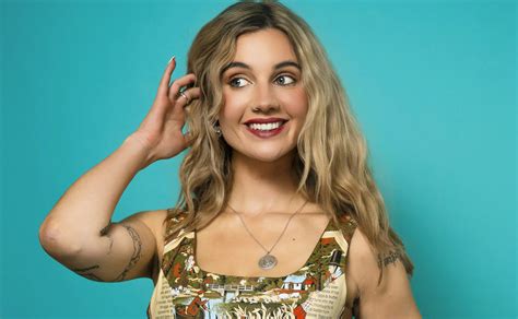 Mali Hâf O Fewn Tafliad Carreg I Gyrraedd Glasto Golwg360