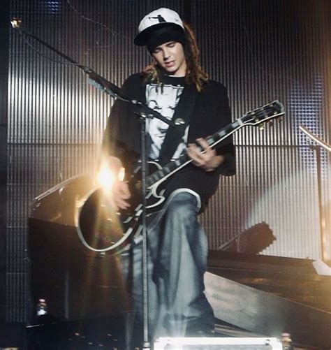 Tom Kaulitz Tom Kaulitz Guitar Wallpaper Tom Kaulitz White Guitar
