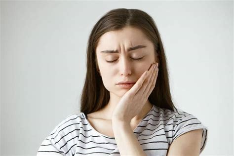 Massaging Pressure Points For Toothache Relief An Alternative Approach