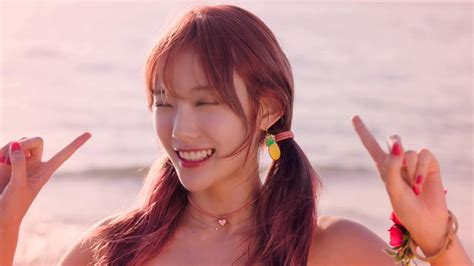Luda Boogie Up Mv Clip Loop Rcosmicgirls