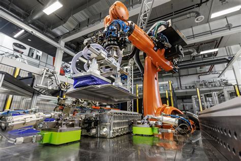Demobat” Battery Disassembly For Electric Cars Using Kuka Robots