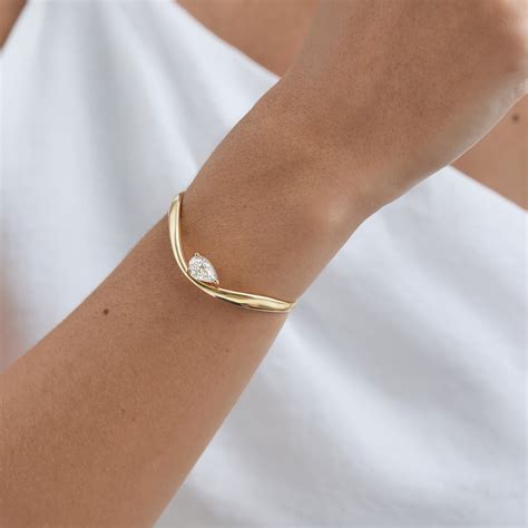 Eclipse Pear Bangle Bold 18k Gold Bangle With Customizable Pear