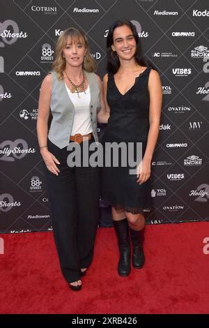Bethany Anne Lind Und Maia Scalia Bei Der Eröffnung Vom 20 Hollyshorts