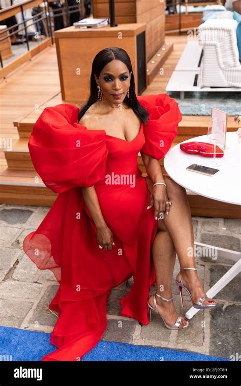 Los Angeles Usa Th Apr Angela Bassett On The Red Carpet Of The Rd Oscars At Union