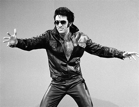 Nicolas Cage Is Tiny Elvis Snl Sketch