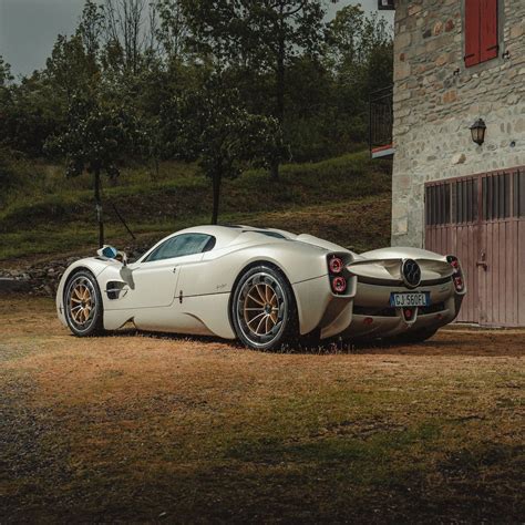 پاگانی یوتوپیا این خودرو نیست بلکه یک اثر هنری است عکس