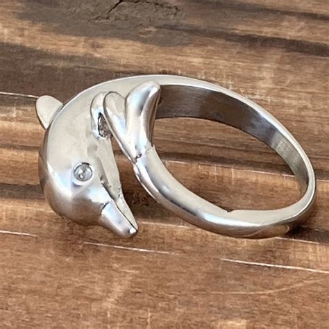Silver Dolphin Ring R179