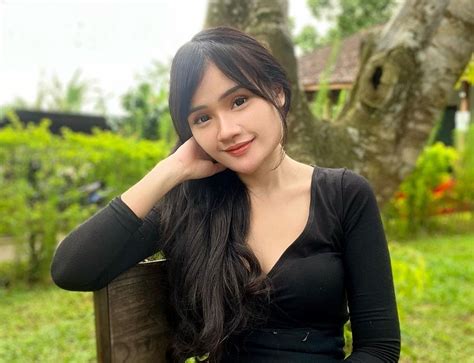 Manisnya Fanny Soegi Pelantun Asmaralibrasi Bikin Ogah Kedip Fajar