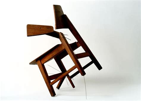 על כיסא בכיסא מרכז שנקר לתיעוד וחקר העיצוב בישראל