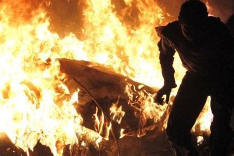 5 Ans De Prison Requis Pour Lépouse Pyromane De Tautira